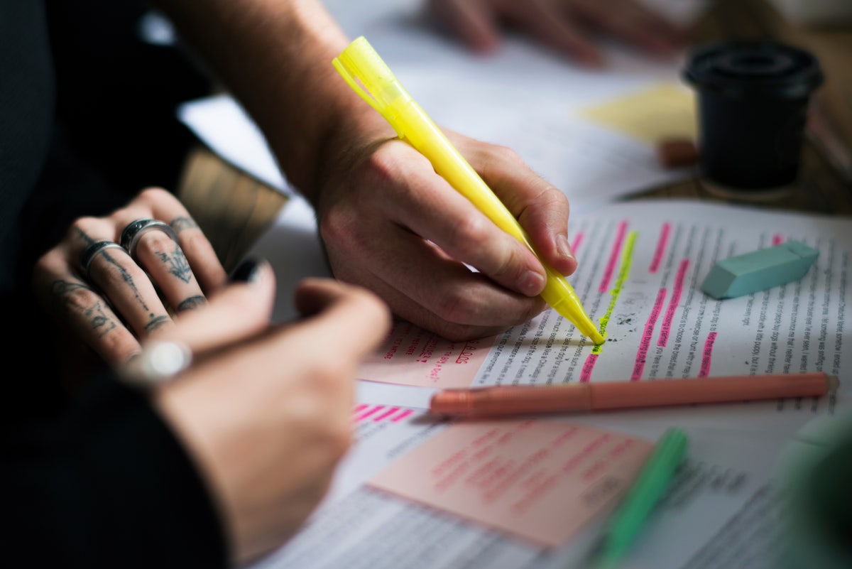 How to Add and Remove Highlights in PDF | Adobe Acrobat