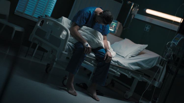 What is a dolly zoom: How to film the Vertigo effect | Adobe