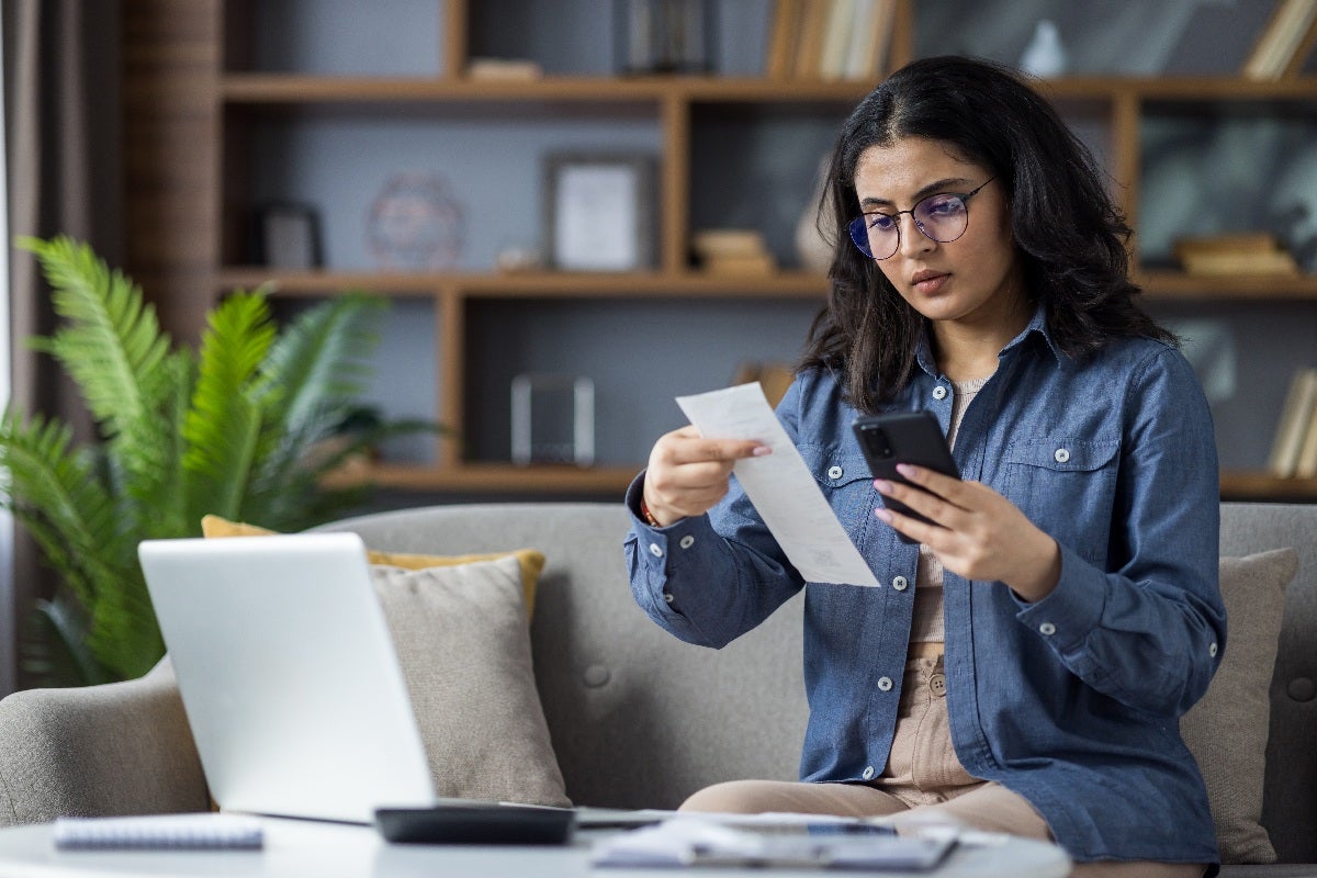 Invoices vs receipts: Key differences & uses | Acrobat for Business India