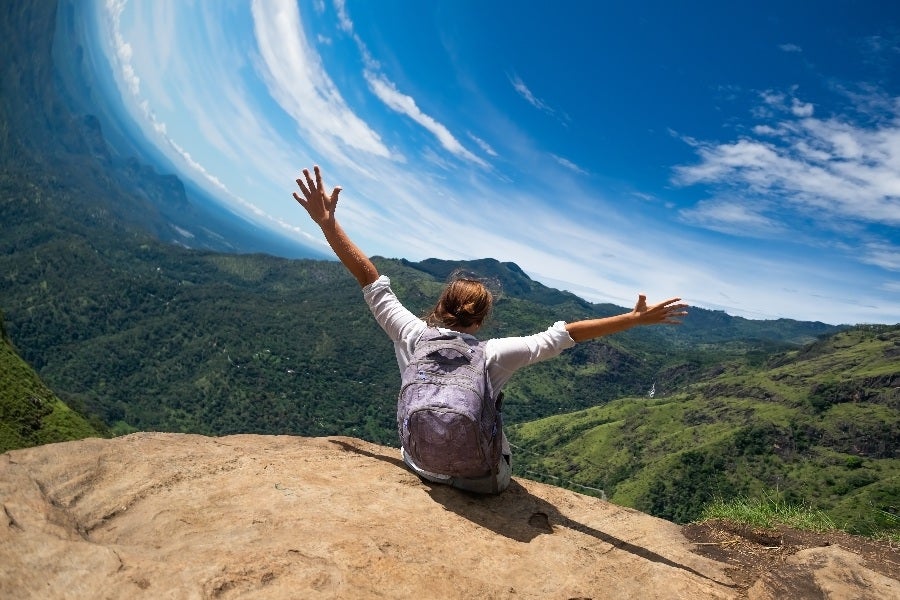 Remove rolling shutter distortion with AI-powered stabilisation tools ...