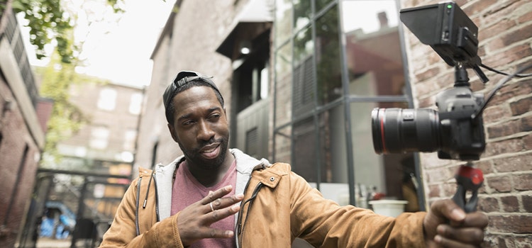 How to start a vlog and become a vlogger | Adobe