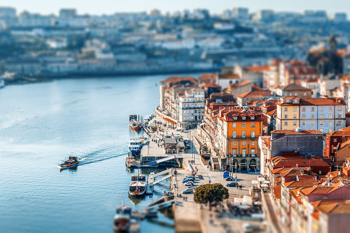Tilt-shift photography - Adobe