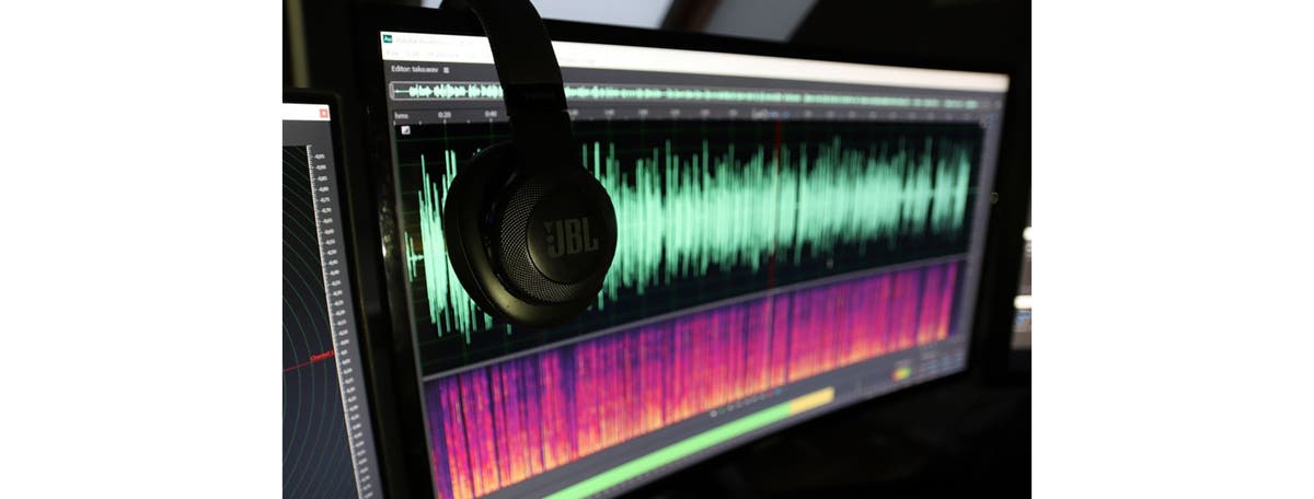 Reduce audio noise in recordings | Adobe