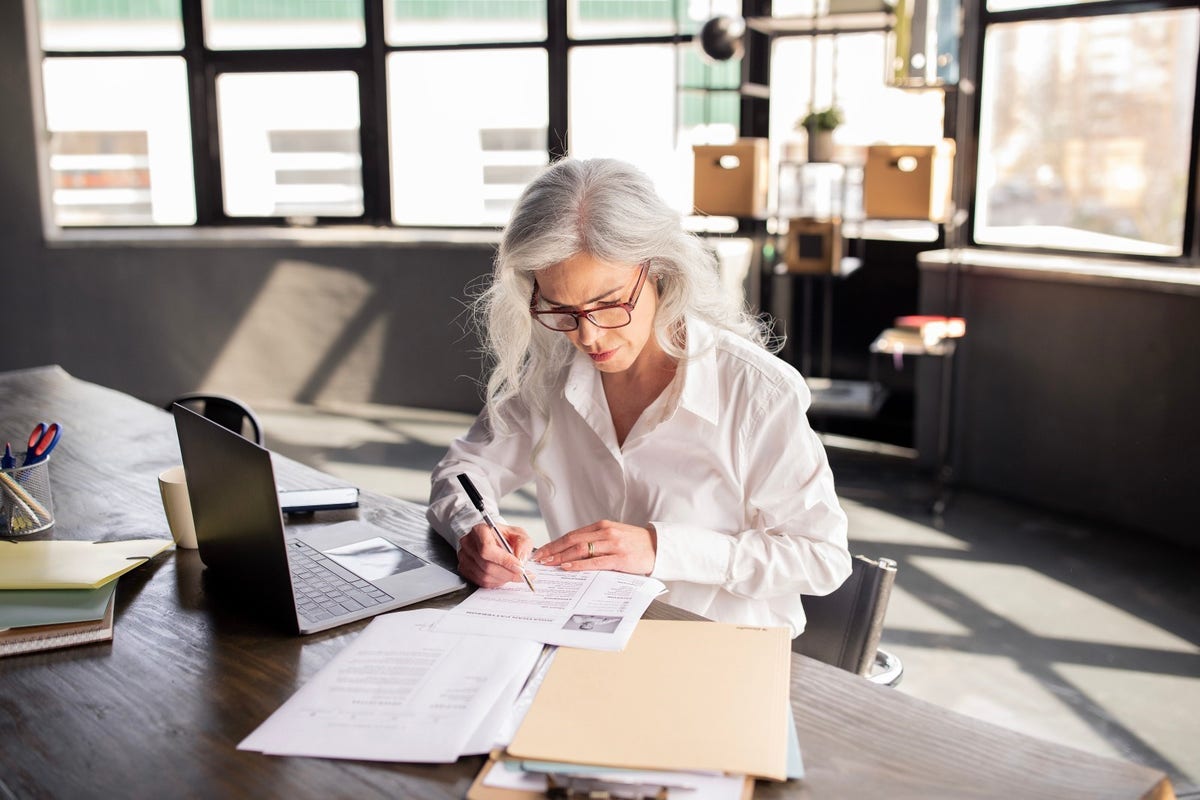 CV personal summary examples | Adobe Express